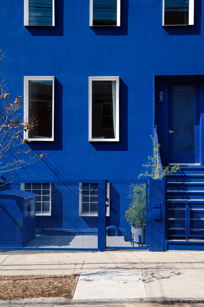 Blue Building - Brooklyn, USA - LOT